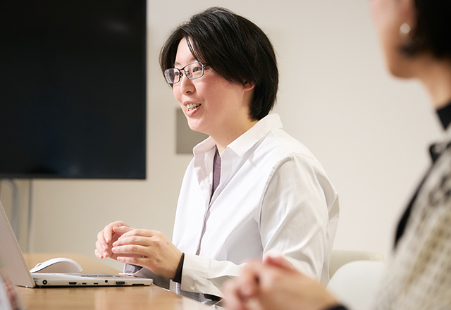 導入事例｜CCCMKホールディングス株式会社〜CCCMKホールディングス株式会社 ― 有人チャット活用を見据えてPKSHA Chatbot導入 PKSHA FAQとの連携で自己解決率が2倍にUP